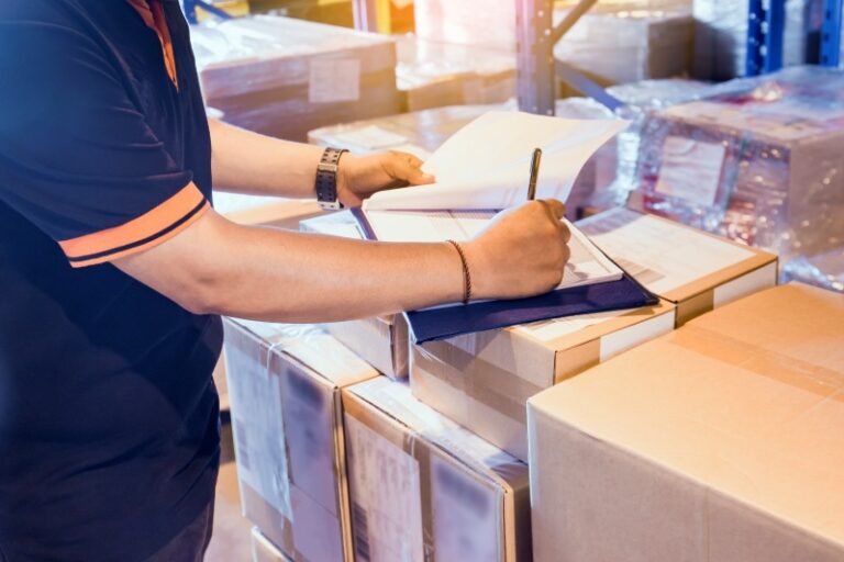 Distribusi Adalah: Pengertian, Contoh, Fungsi, dan Jenisnya